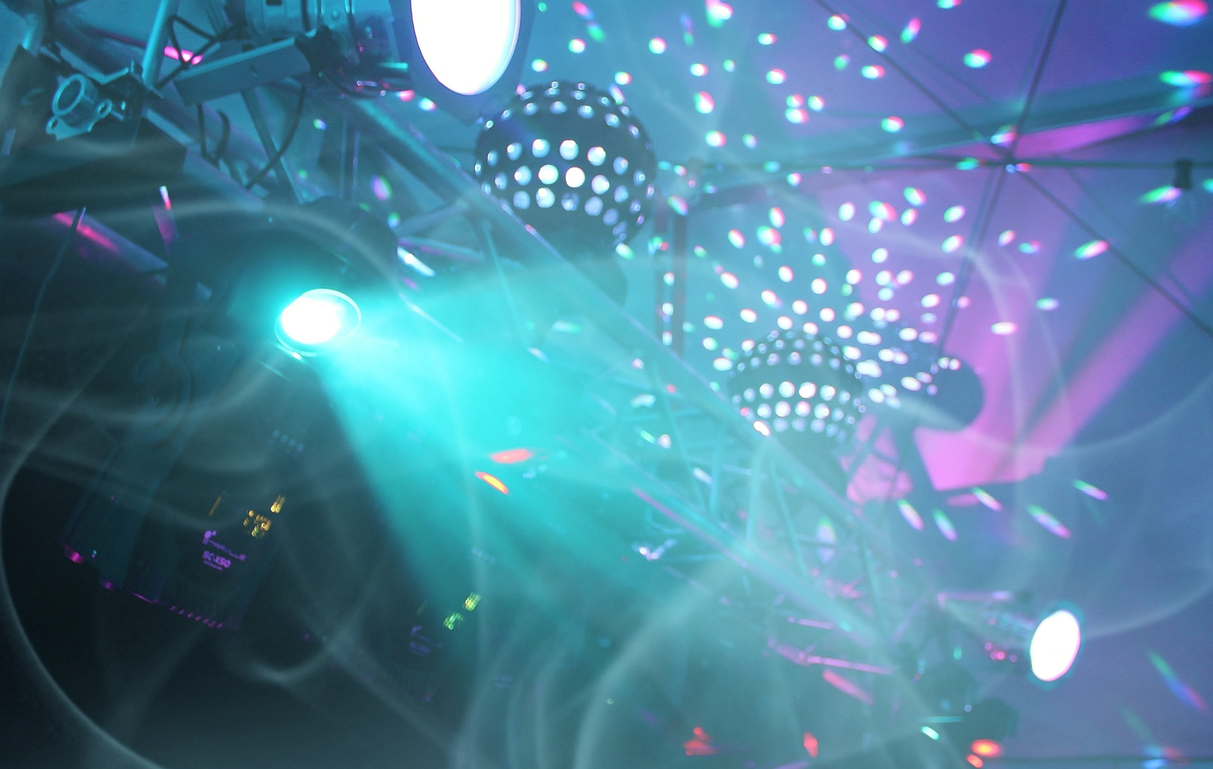 Choosing the Perfect Soundtrack: How to Match Your Event's Vibe