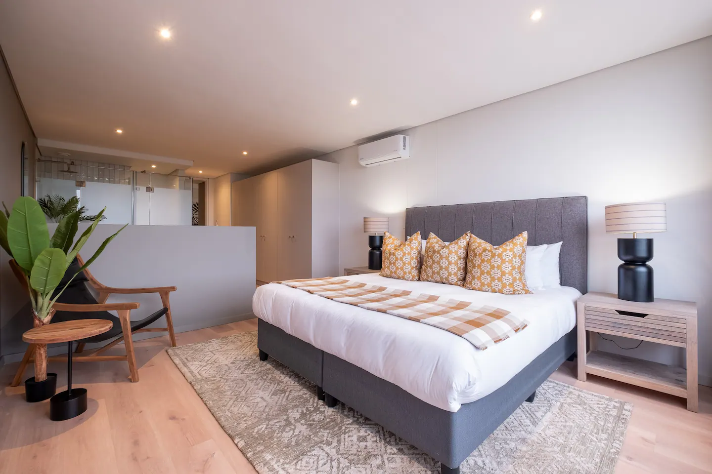 SHEFFIELD BEACH II 8PAX | Travel Diaries RSA