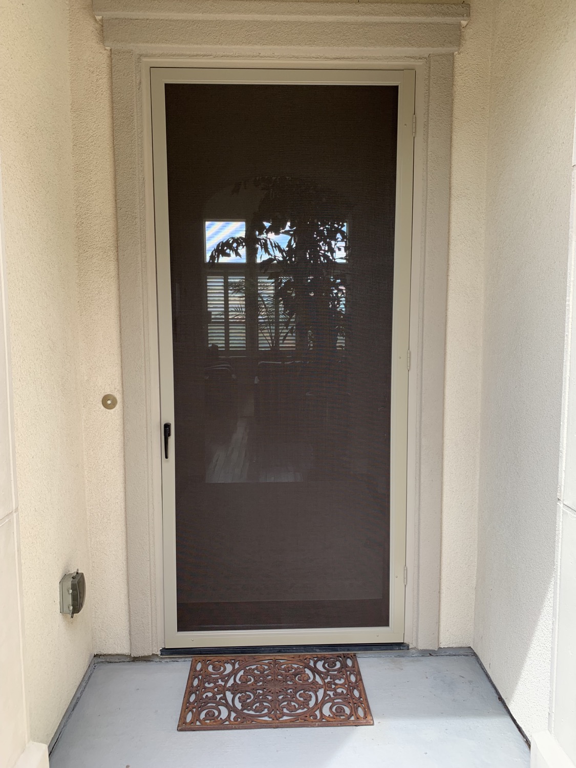 Swinging Screen Doors - Steve's Mobile Sunscreens