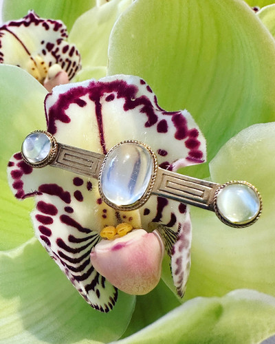 An Antique Moonstone Gold Brooch | Youngs Jewellers