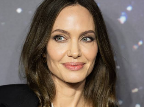 Rüyada Angelina Jolie görmek | TAROTIKA.COM