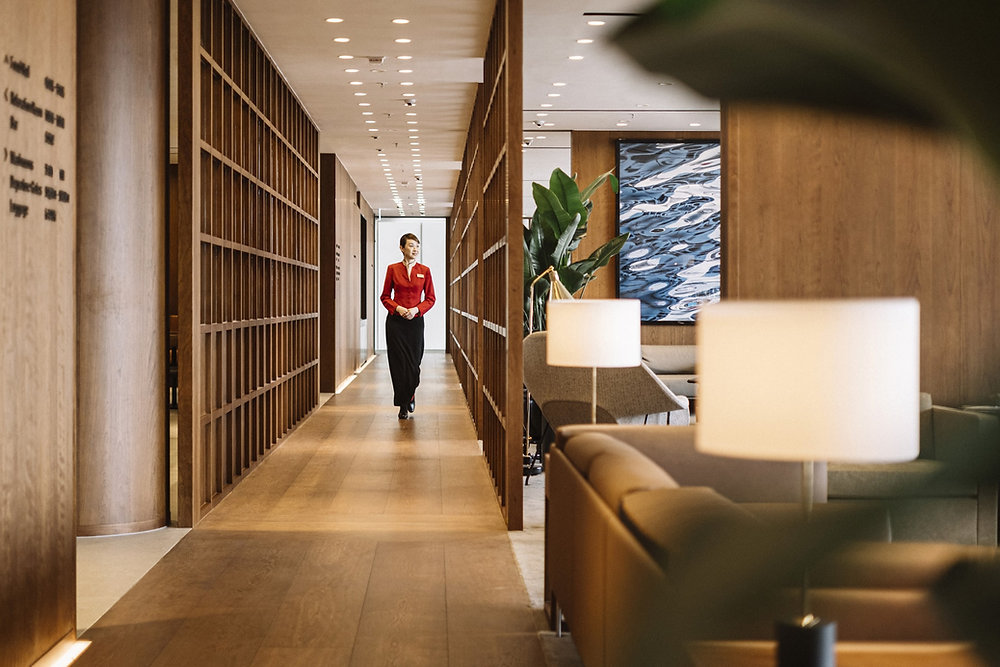 Inside Cathay Pacific's Reimagined Bridge Lounge at Hong Kong ...