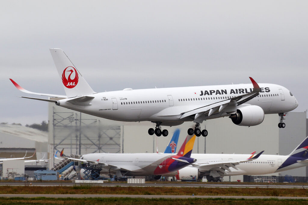 Japan Airlines Flight 516 and The Successful Evacuation