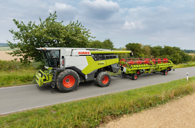 LEXION 8700-7600 | Monaco Maquinarias