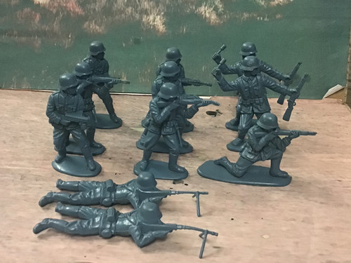 Matchbox 1/32 WWII German Infantry Plastic Figures x8 | My Hobby ...