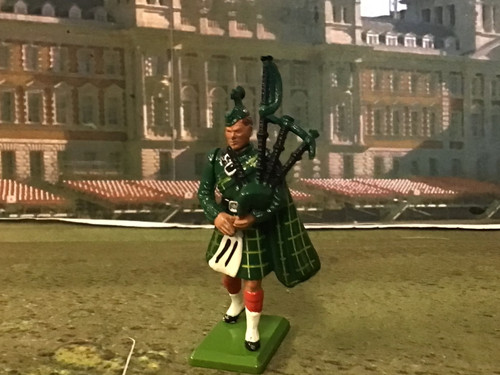 Britains Ltd. Gordon Highlander Piper Made in England | My Hobby ...
