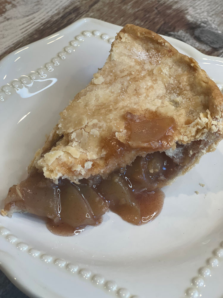 MISS ANNIE'S AMAZING APPLE PIE