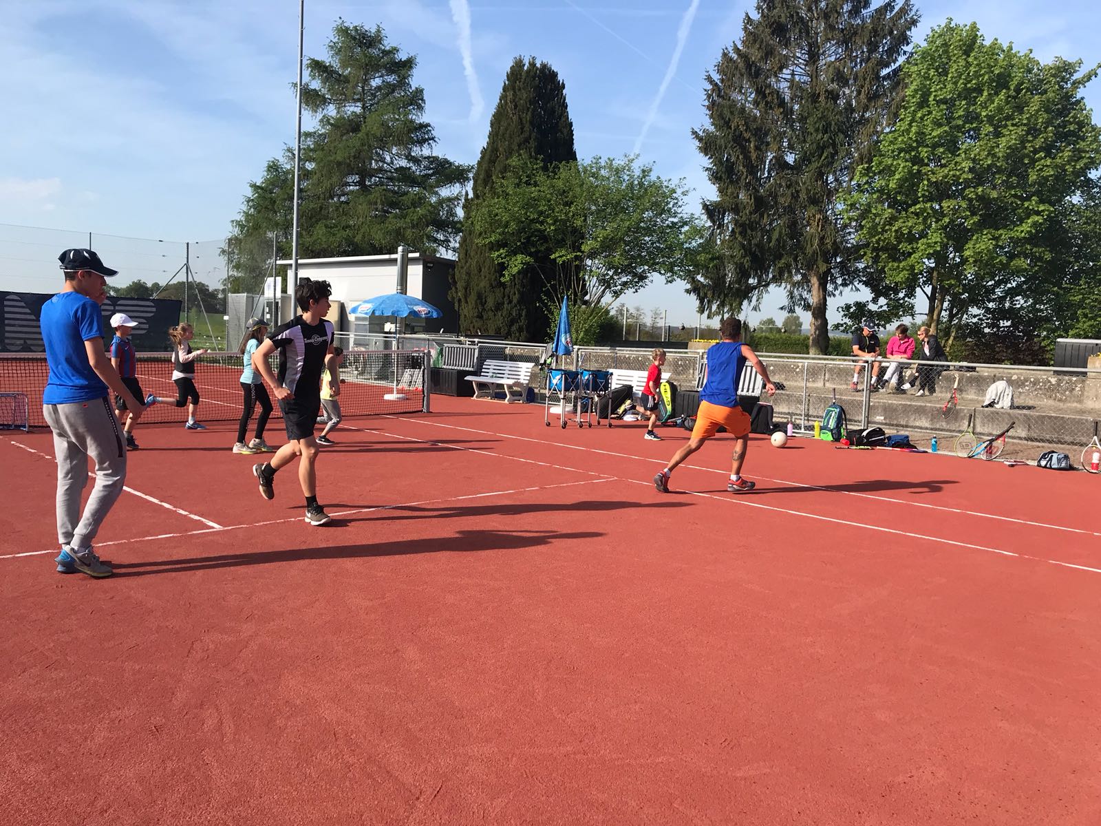 Uhwiesen, Zürich | Schweiz | Tennisschule Andy Kummer