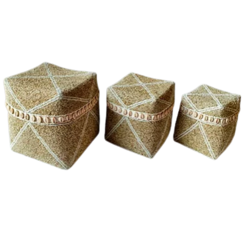 Gold And White Traditional Bali Box With Sea Shells | bali pro sourcing