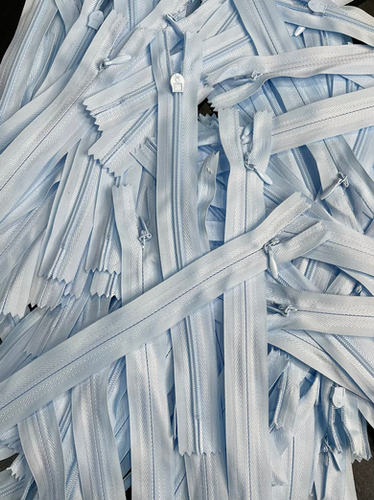 CIERRE INVISIBLE 20cm AZUL CIELO | favitelas