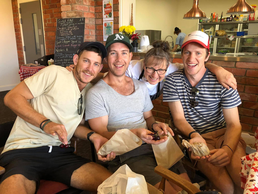 Meals & Drinks - Colbinabbin Country Hotel | Colbinabbin