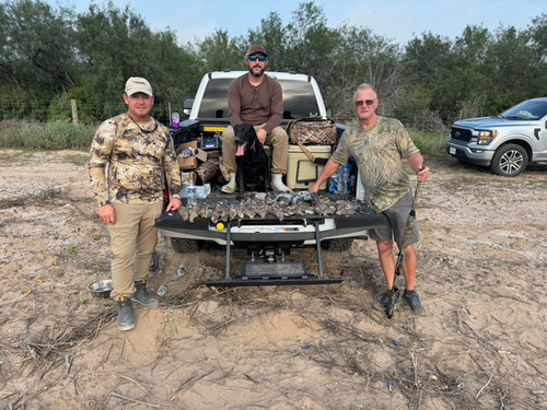 White-wing & Dove Hunts | 3r Ranch Hunting