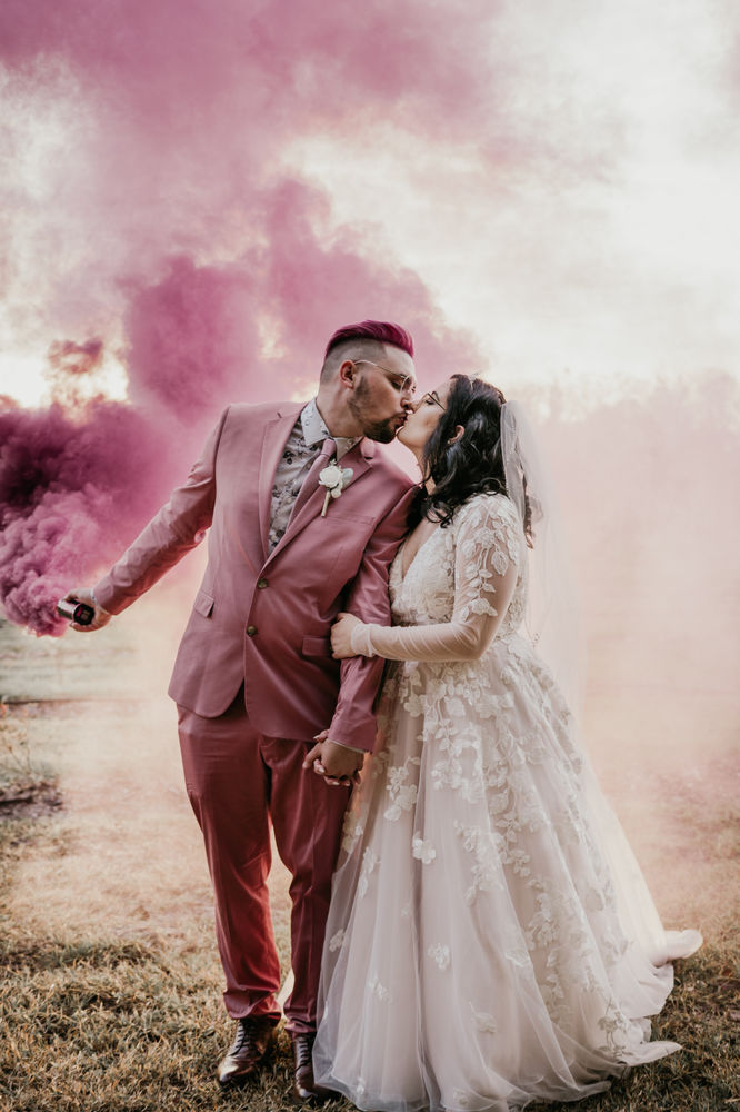 How to use smoke bombs for wedding photography