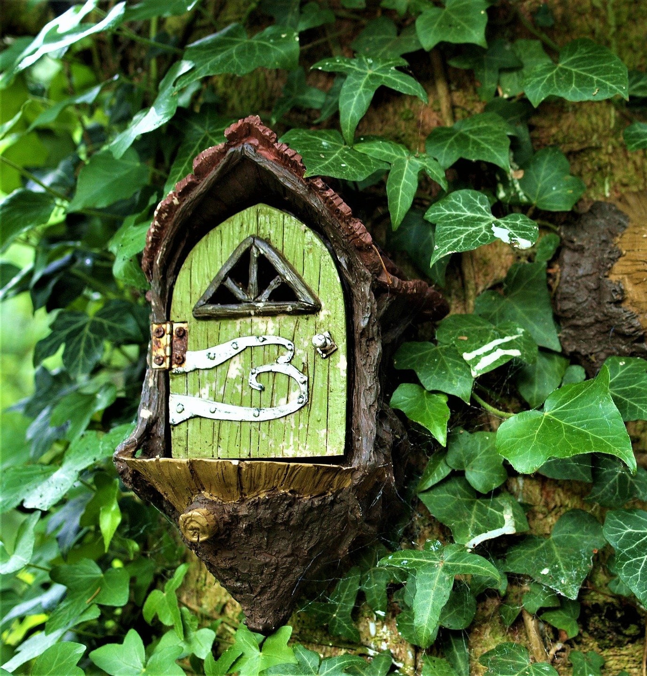 Home | The Secret Tree | Crystal & Holistic Shop