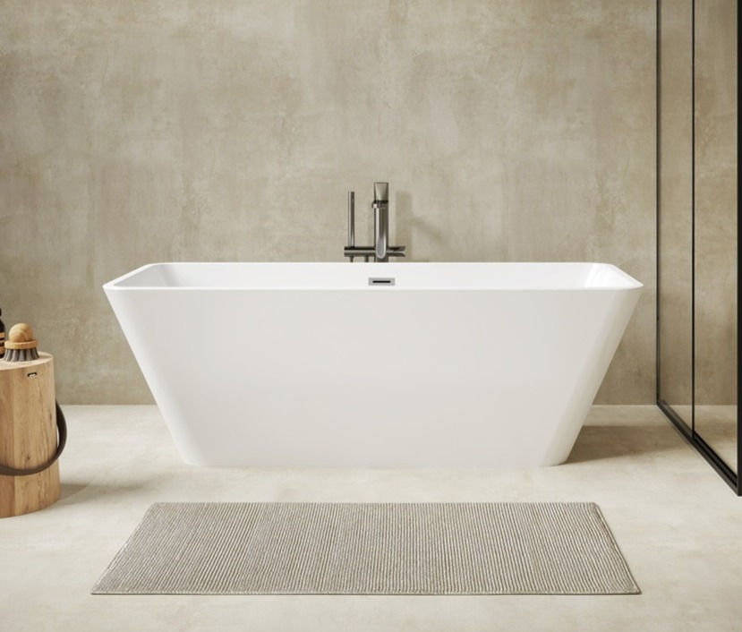FREESTANDING BATHS | CLEAR CUBE
