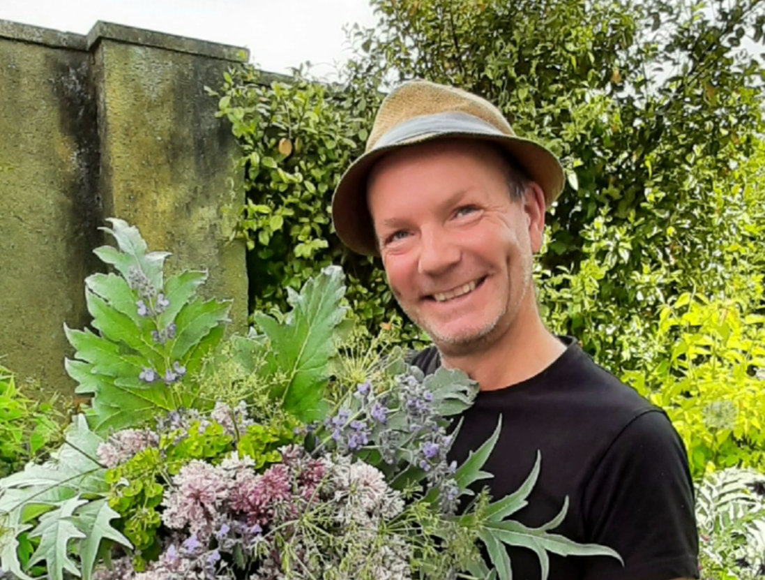 Flower Arranging Demonstration - Dereham, Norfolk | Jonathan Moseley