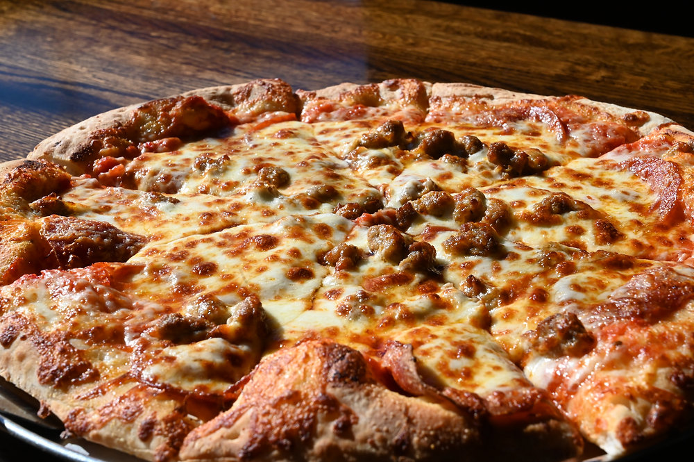 Discovering The Red Pepperoni: Cheesy Charm and a Classic Slice