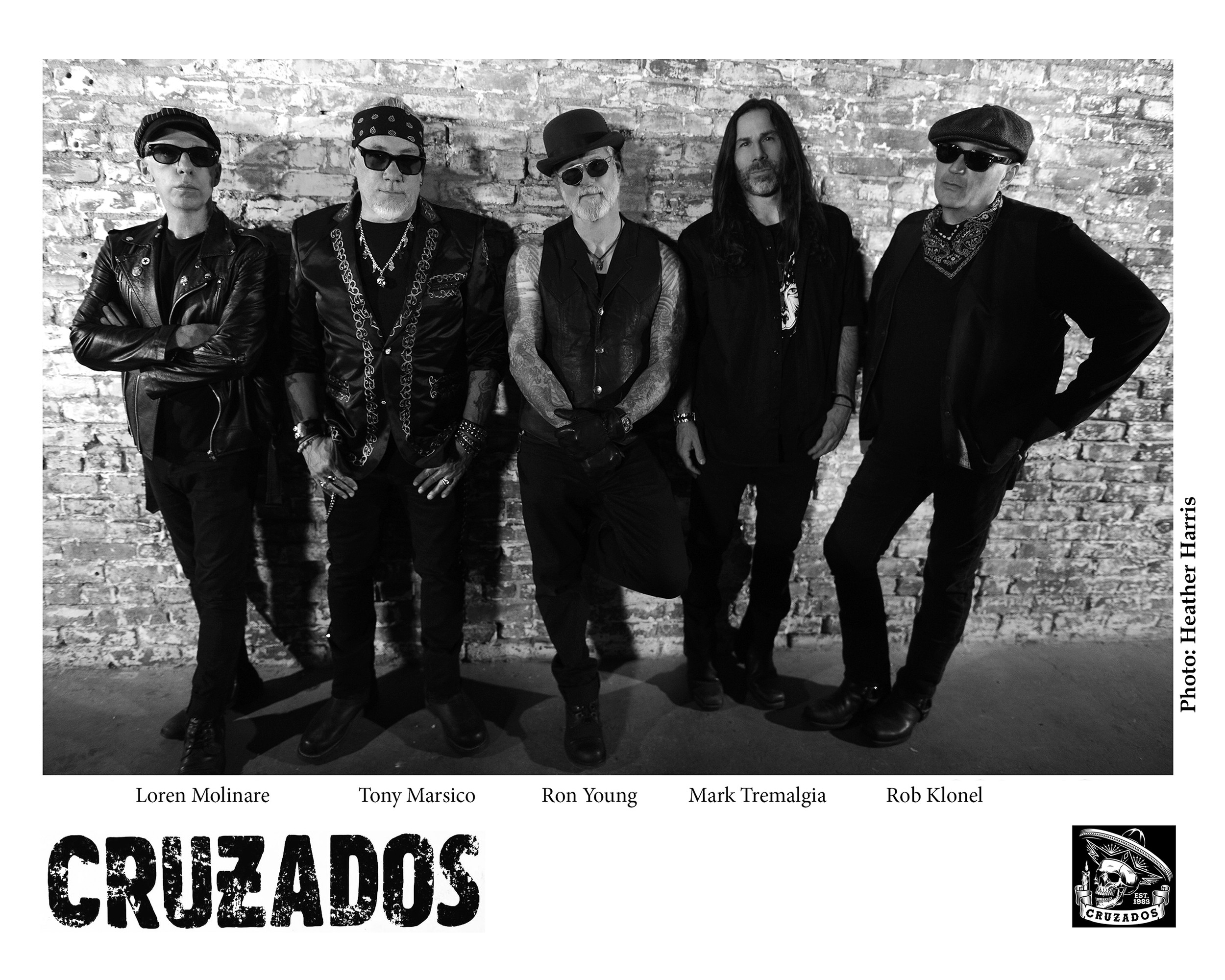 Cruzados | Deko Entertainment