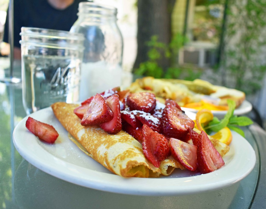 Must See Pine-Strawberry Stops