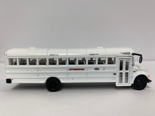 949-11702-DTL 1:87 HO Scale "DIVERSIFIED" crew bus | Flagstop Hobbies