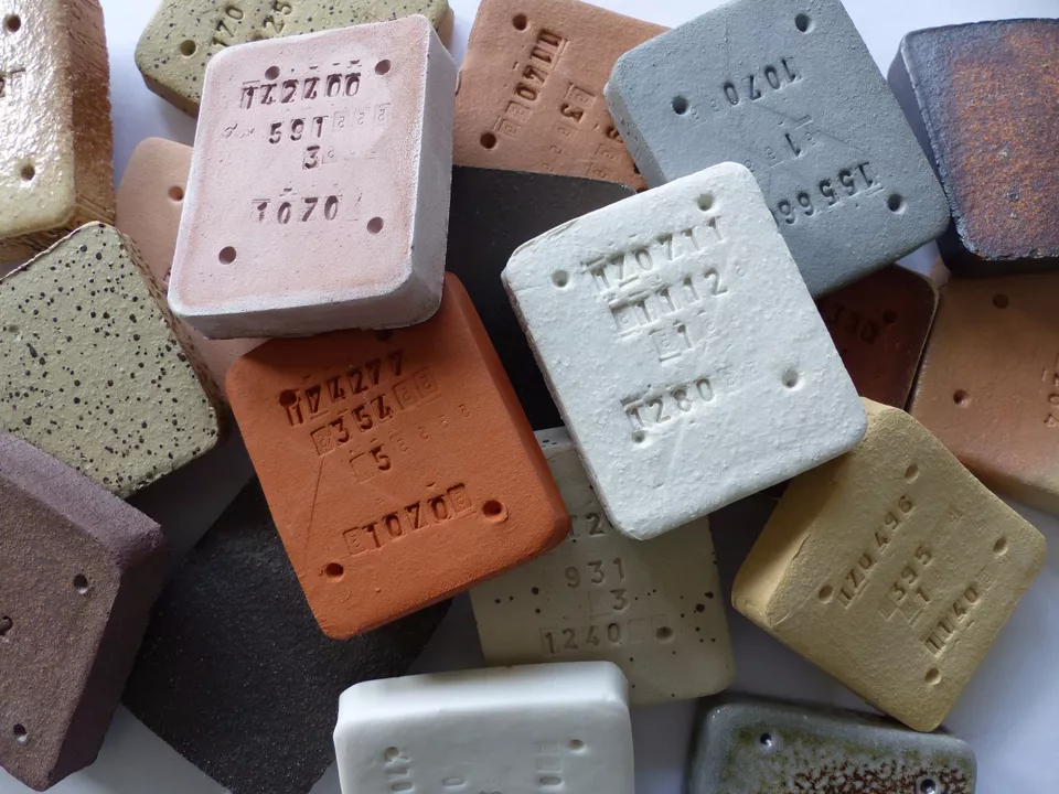 L1100 porcelain-like clay | Ceramiccon קרמיקון