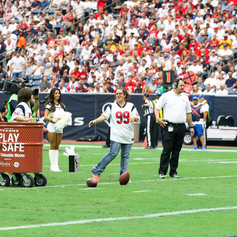 Football toss | FX in Motion