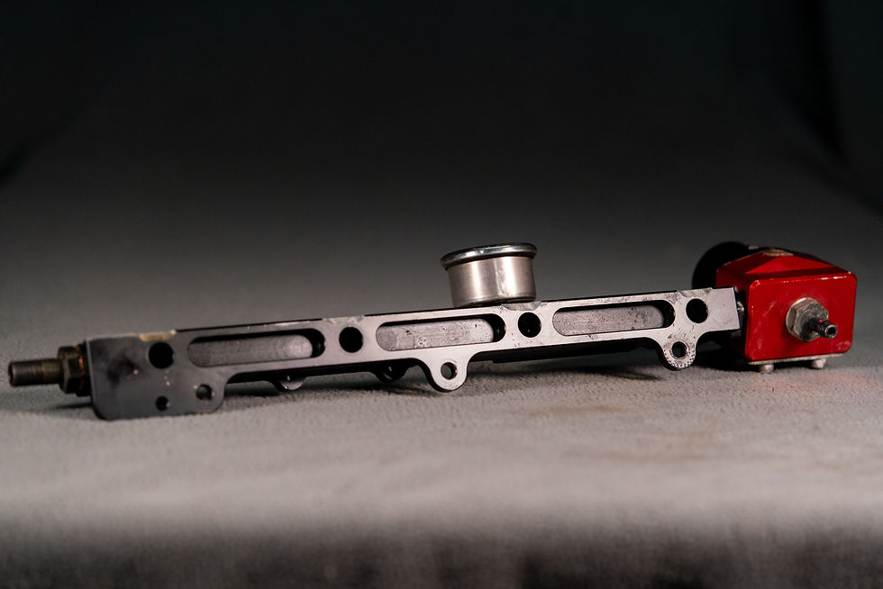 AEM Fuel Rail w/ Regulator | Yoshi Built