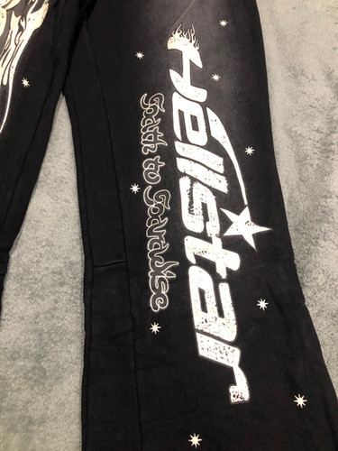 Hellstar flared leg sweats. S,m,l,xl | Swagga Spot