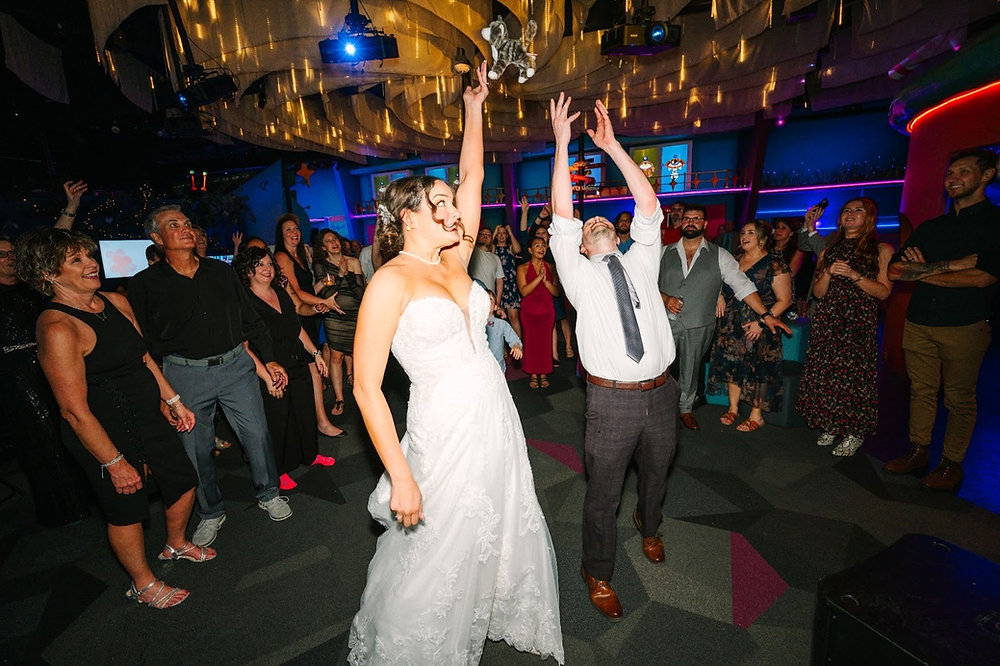 Unique Wedding Ideas You Haven’t Seen Yet: The FloridaRAMA “Cat Toss”