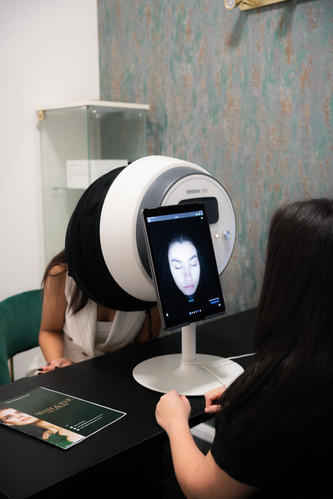 Consultation with Observ 520 Skin Analysis | Adam & Eve