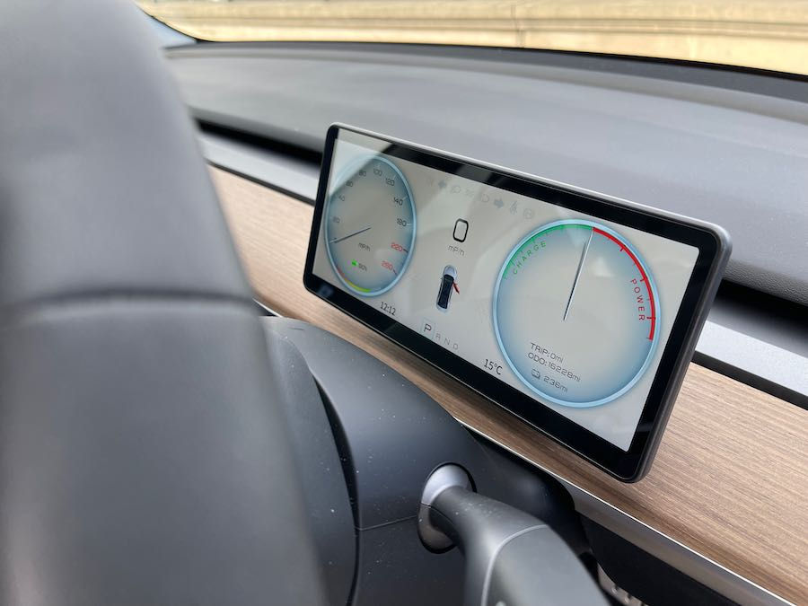 Tesla Model 3 dash display install with dash cam