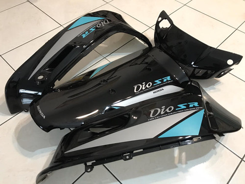 HONDA DIO AF18 Outside Black Farings with decals | Dee's Scooter Parts
