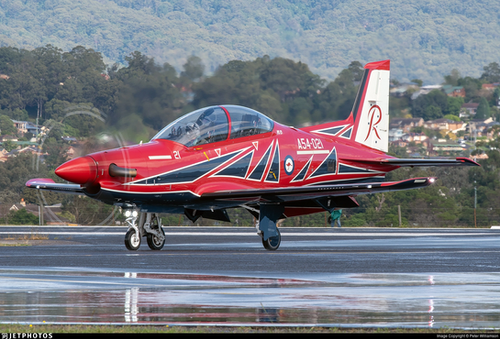 Tomahawk PC-21 / 2,68 m WS/ 3.3m L full composite kit | Radio Active RC