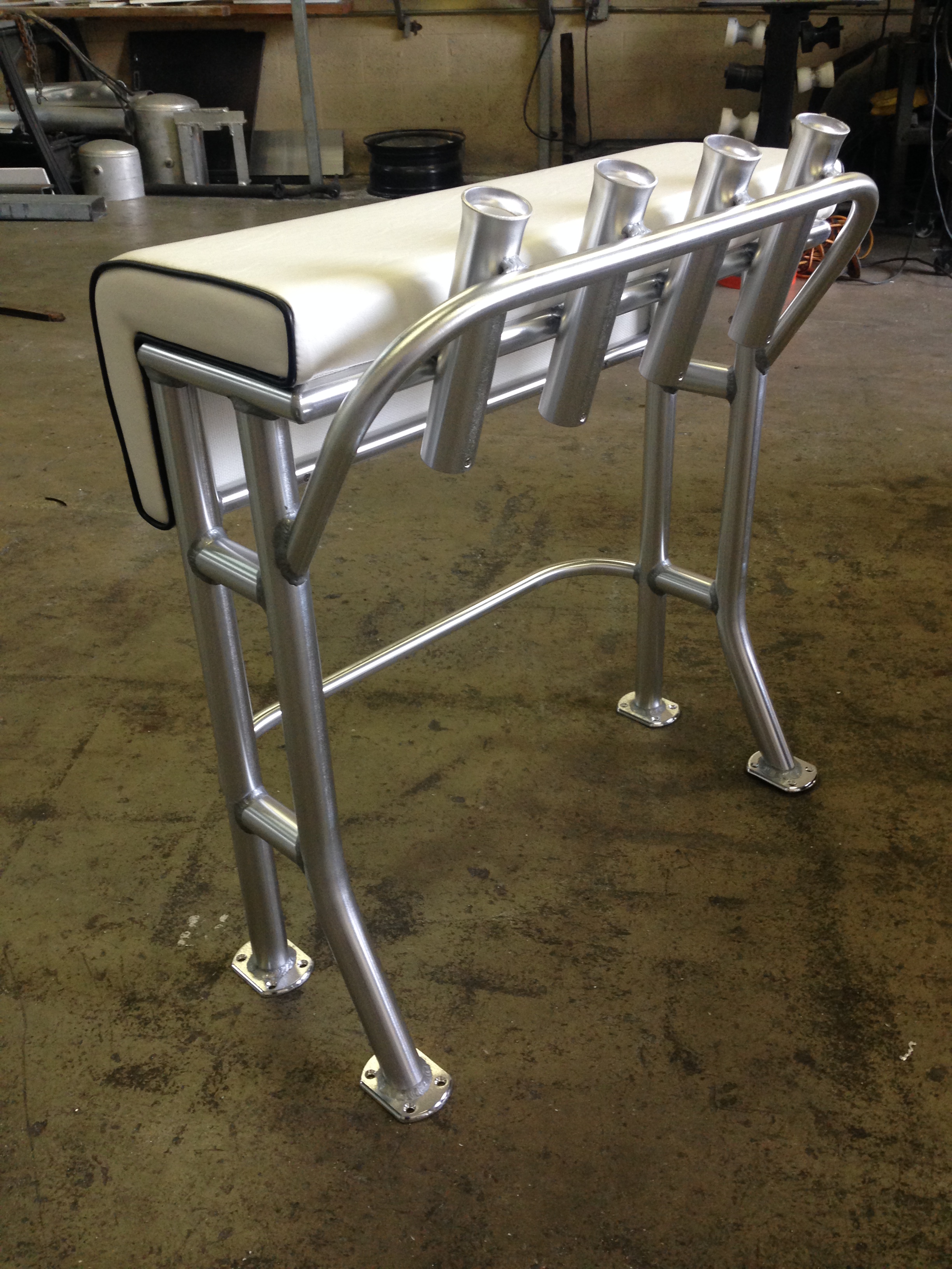 LEANING POST | secustommarine