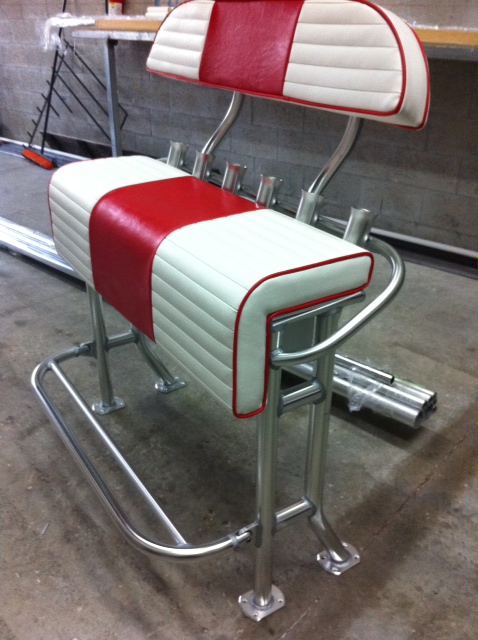 LEANING POST | secustommarine