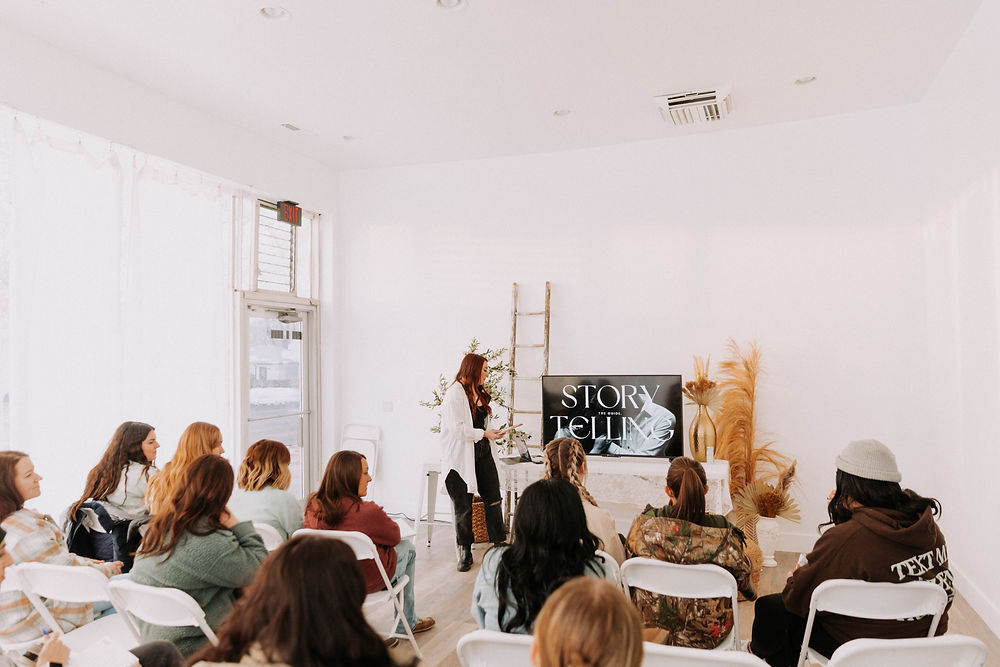 HOURLY BOOKING | SimplyShelbyStudios