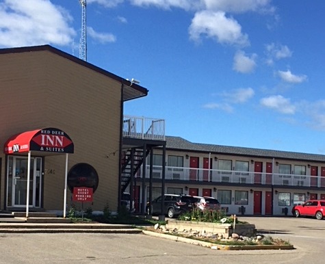 Red Deer Inn & Suites