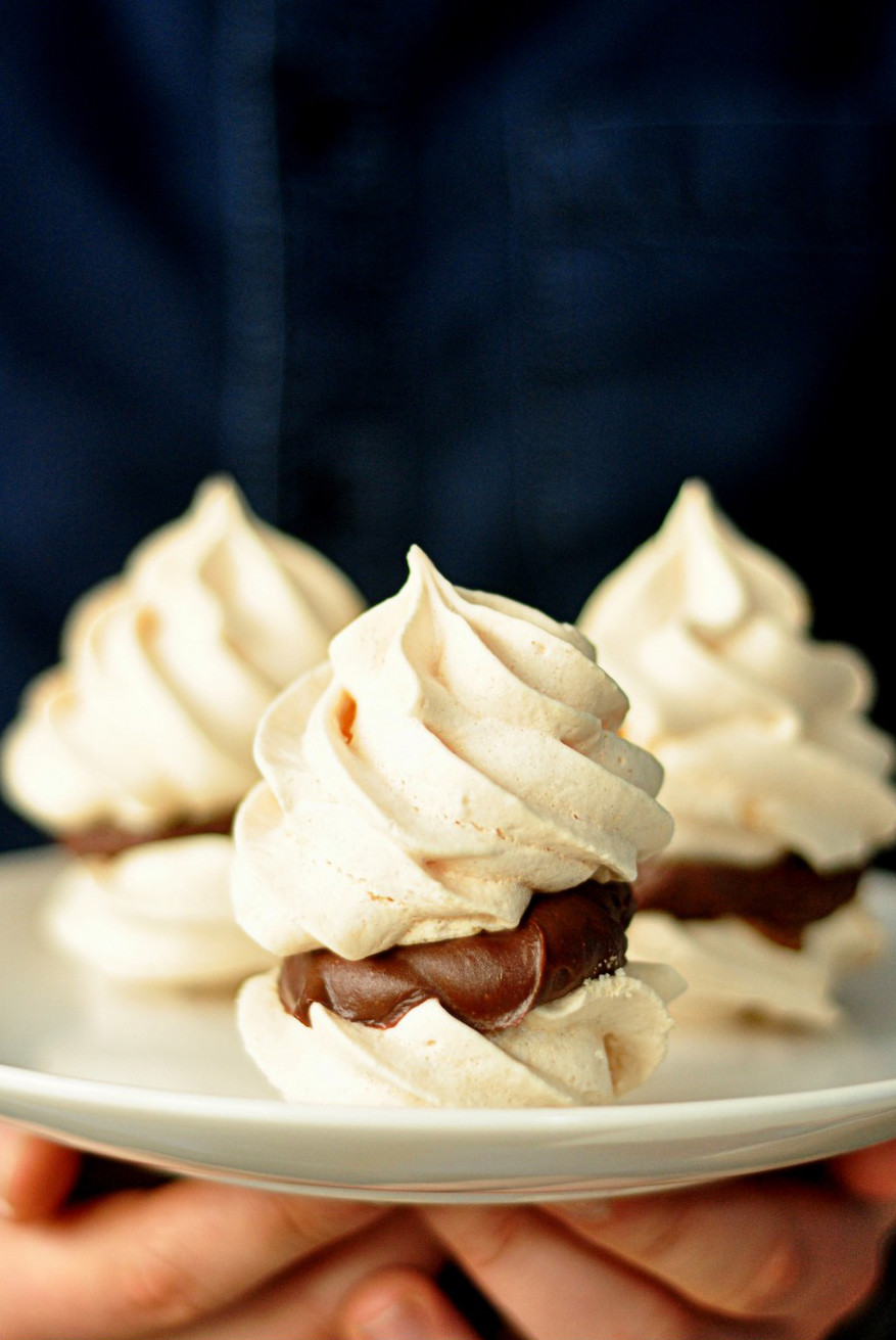 MINI BEZY Z KREMEM CZEKOLADOWYM