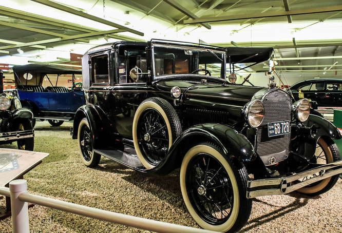 Antique Car Exhibits | Museum of Automobiles | Arkansas, United States