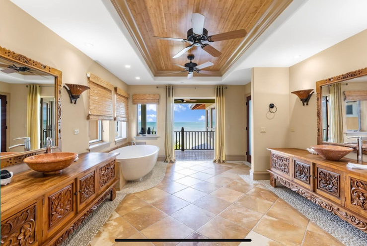 Little Conch Key Ocean Estate l Wedding Venue Florida Keys