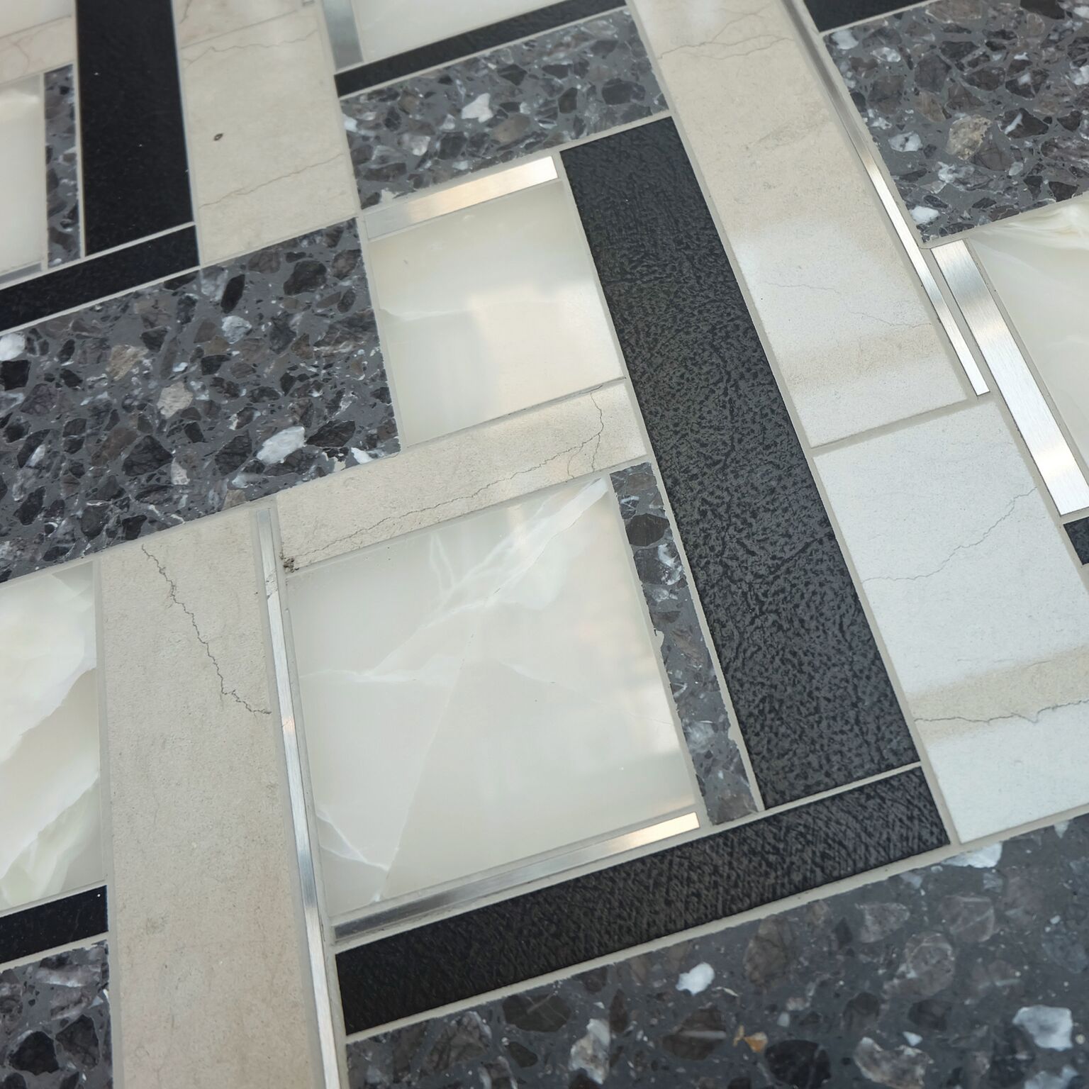 Tenet Mosaic - Wonderland | studiumnyc