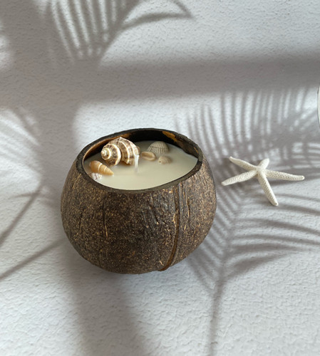 Coco Loco Coconut Candle With Shells | Vela d'Or Boutique