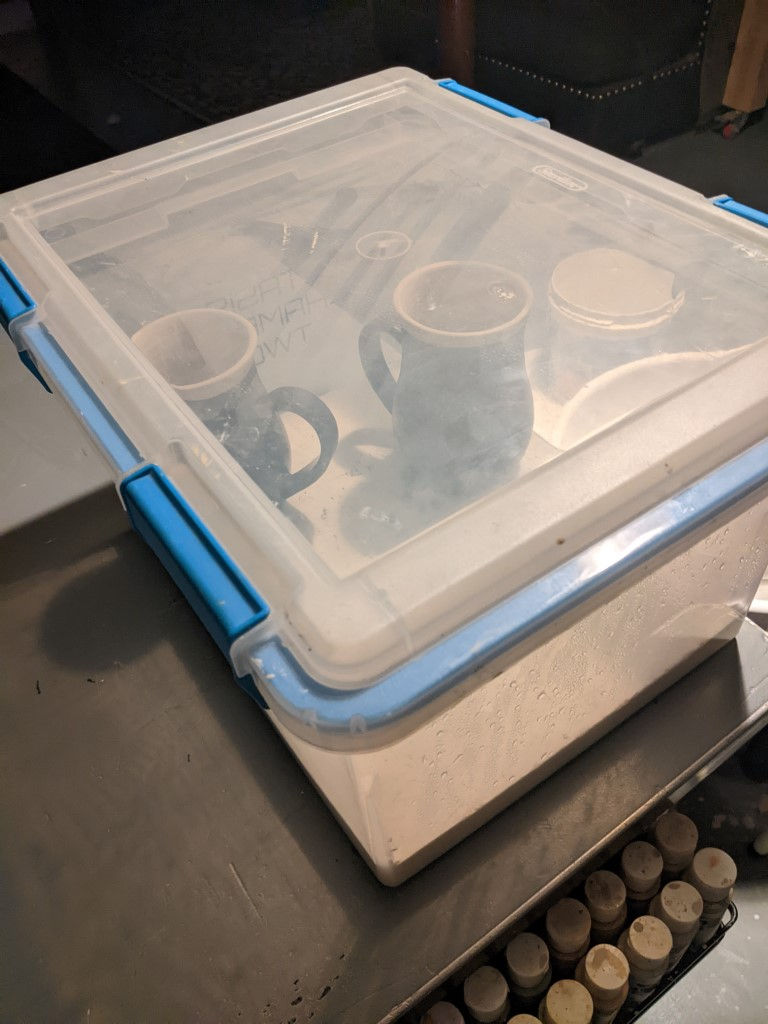 Gilhouse Pottery - What is a damp box and why do I need one?