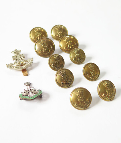 The Green Howards Badges & Buttons | Reds Militaria