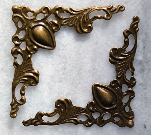 Corner overlay: Antique bronze colour. Set of 2. Size: 4 x 4 cm [H02 ...