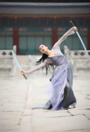 Korean Sword Dance | Brushmagic Studio