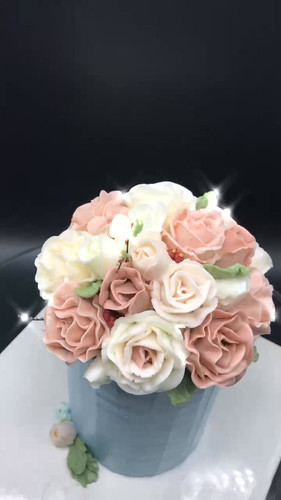 Korean Style Flower Pipping Cake | SWEETLAND CAKE & TEA