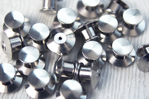 silver metal locking pin backings for enamel pins | pokettoni