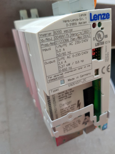 Lenze Umrichter 8200 Vector 0,37kW E82EV371_2C | Automation Wallinger