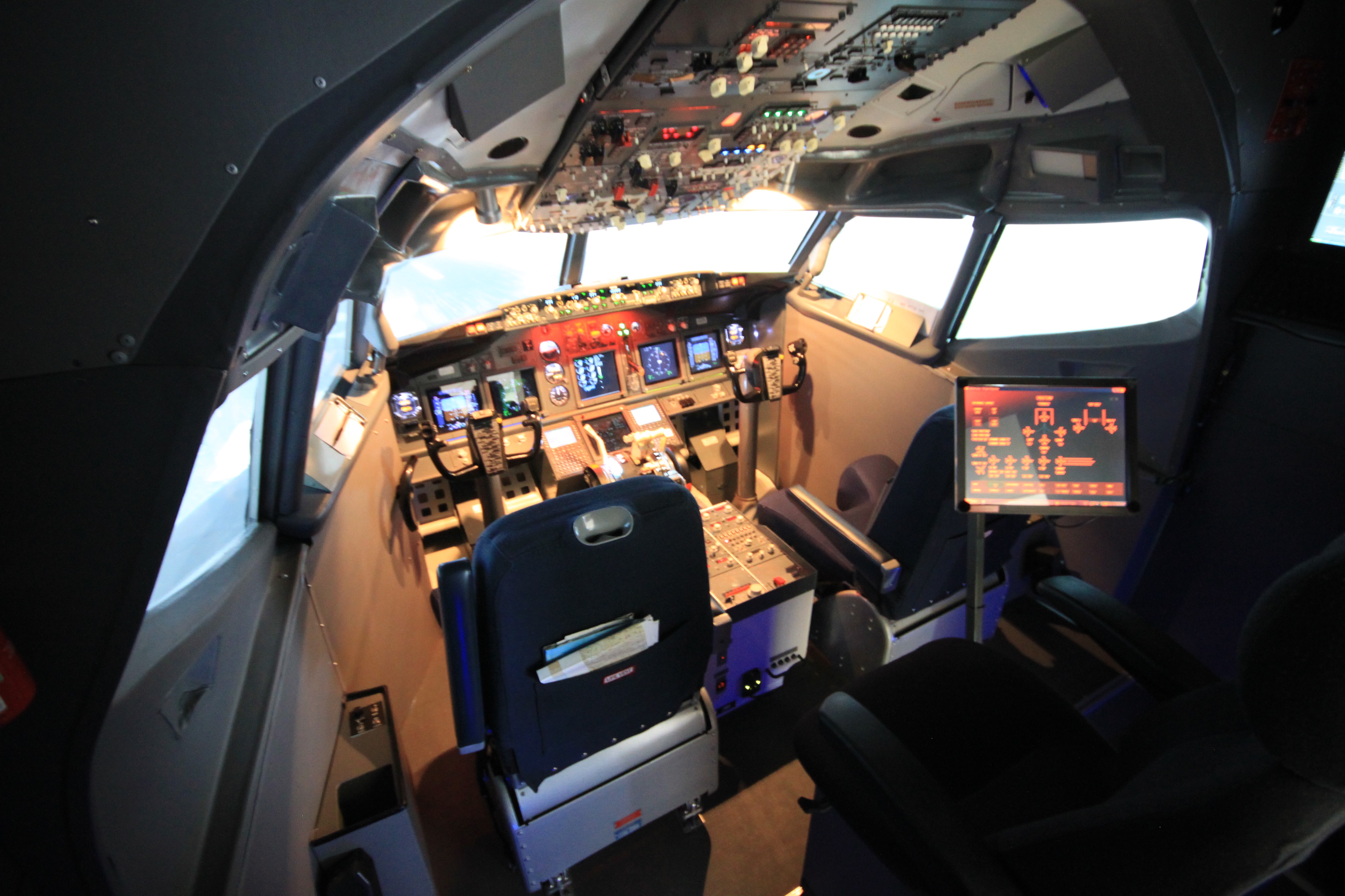 Fly A Simulator - Boeing 737-800 Full Motion Flight Simulator Sydney